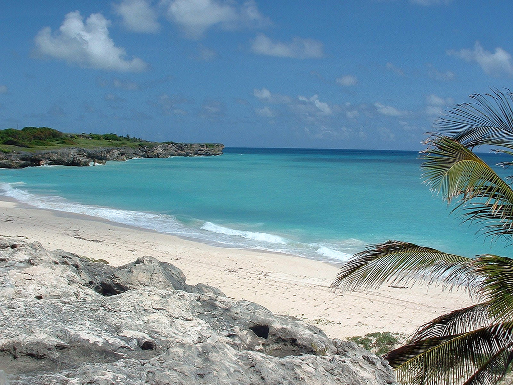 LONG BEACH BARBADOS - Juju na Trip
